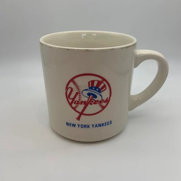 MLB | Dining | Vintage New York Yankees Mlb Ceramic Collectible Mug ...